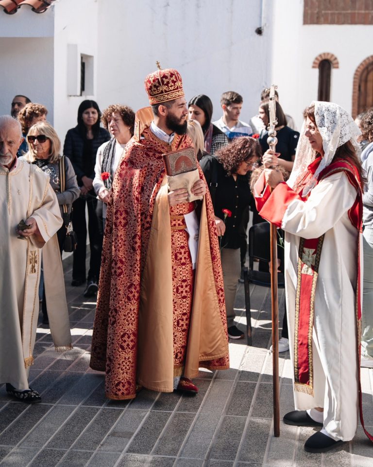 La comunidad armenia de Córdoba realizó la misa y el homenaje a los ...